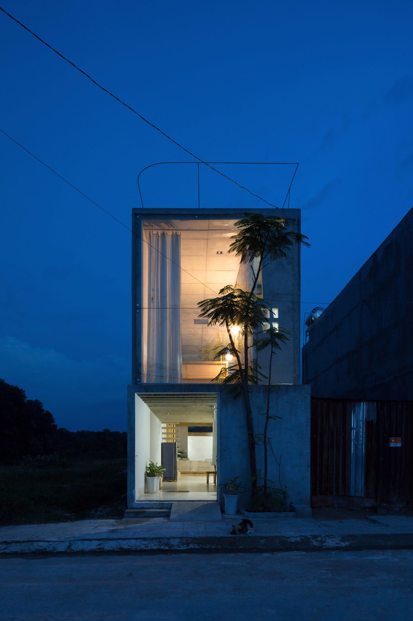 Thi's House - lam.weavingspaces