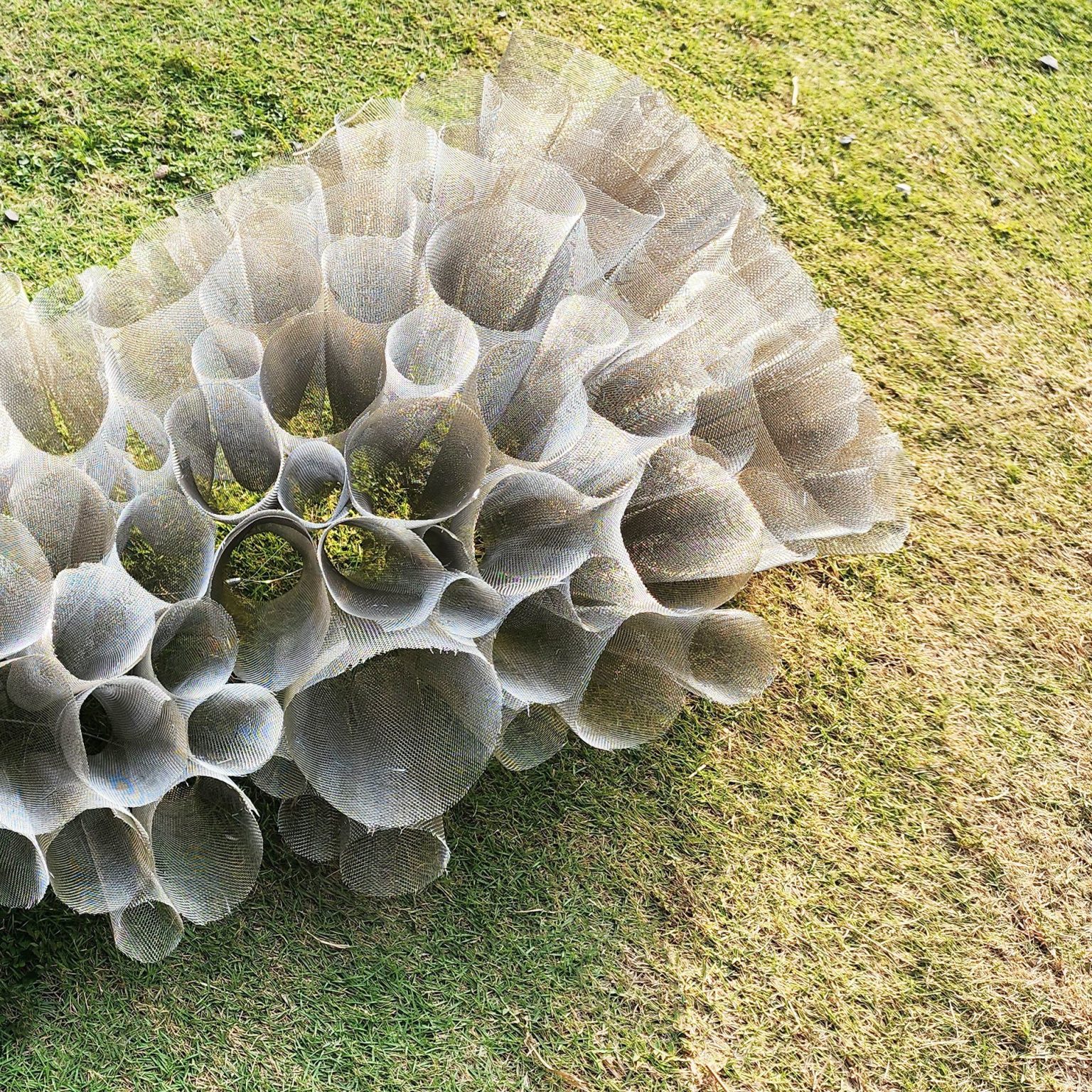 Honeycomb light - lam.weavingspaces
